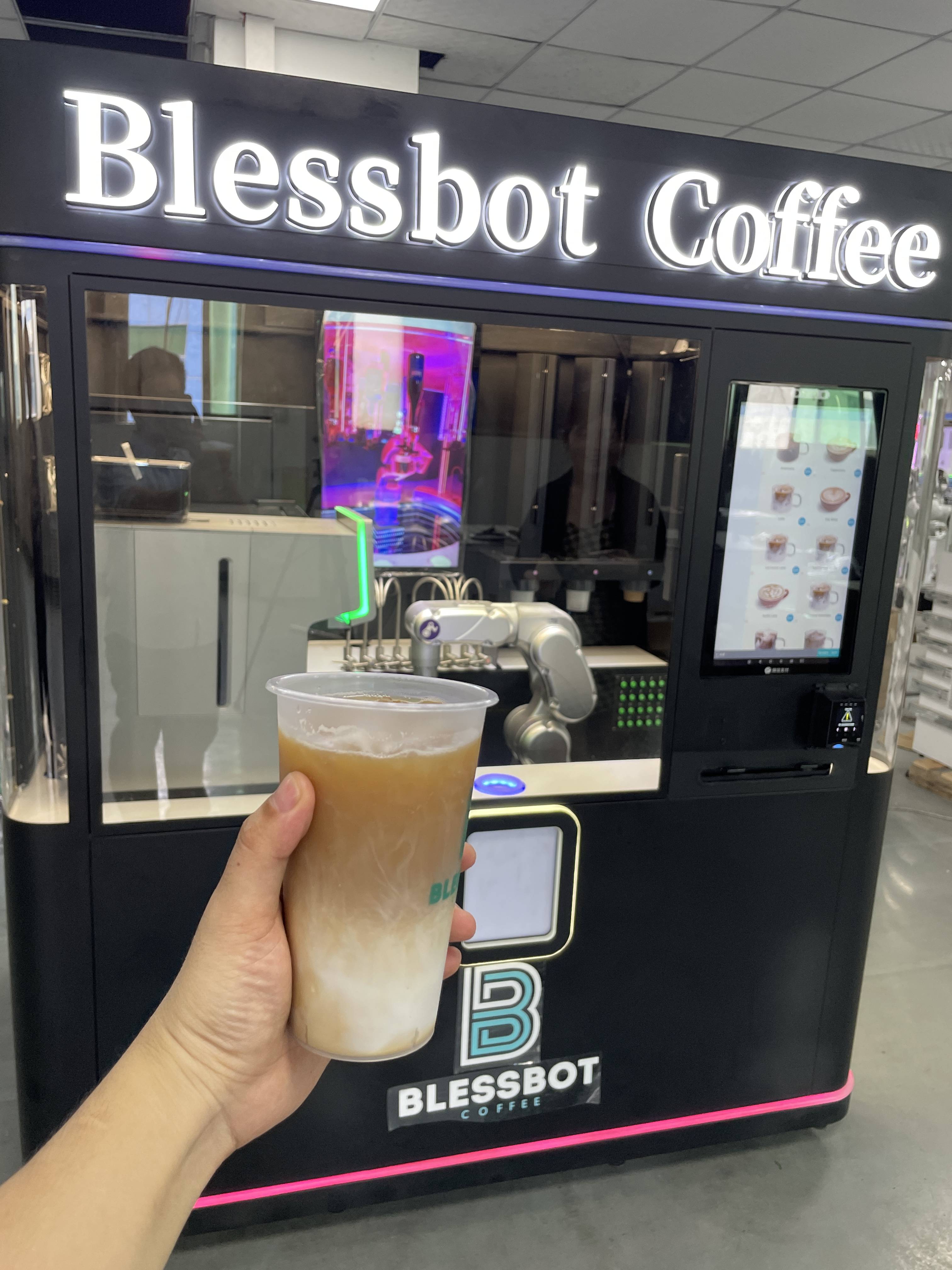 WEIMI Vending Machines at the Paris Vending Show 2023